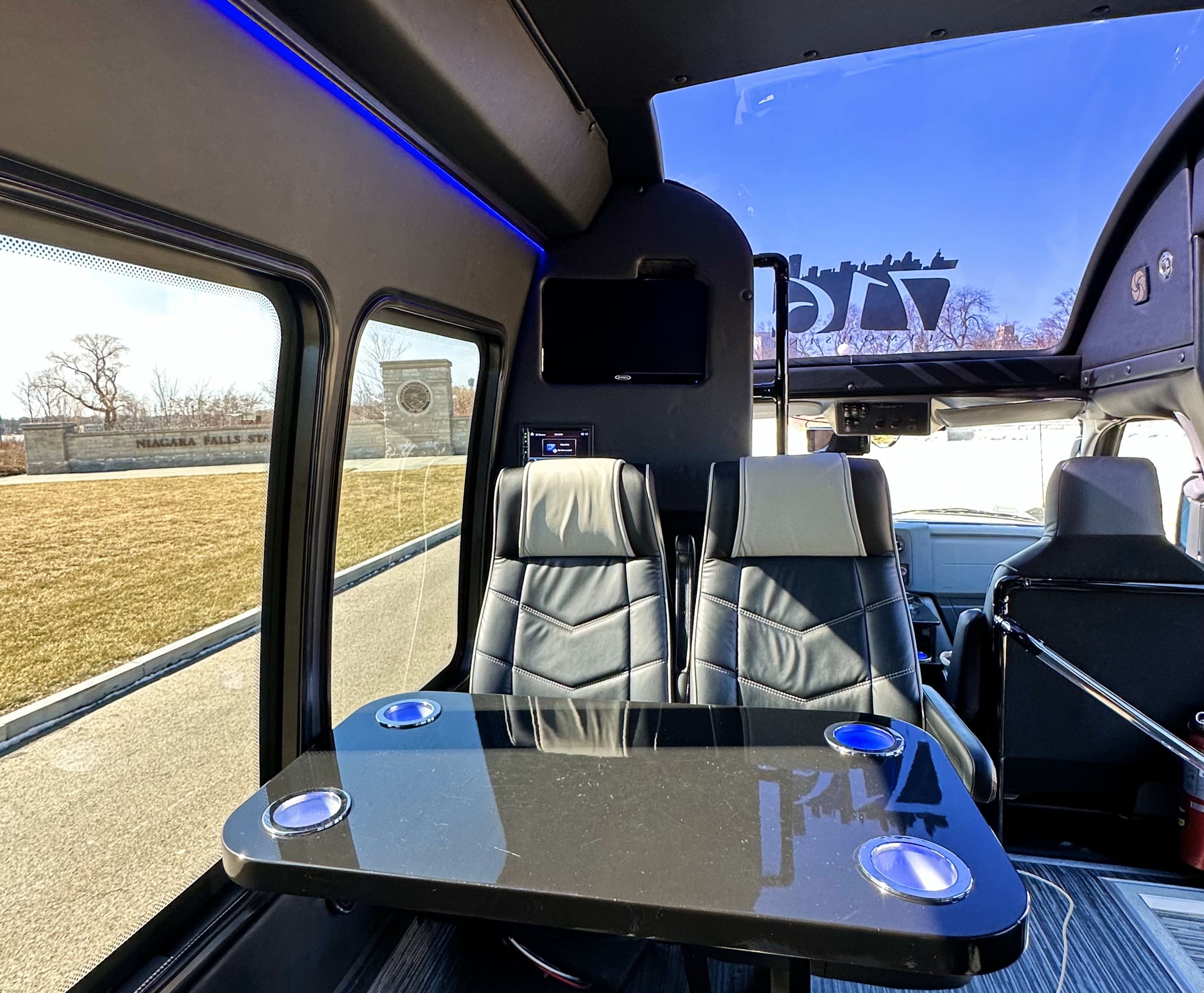 Luxury Executive Buses | 716 Limousine & Tours